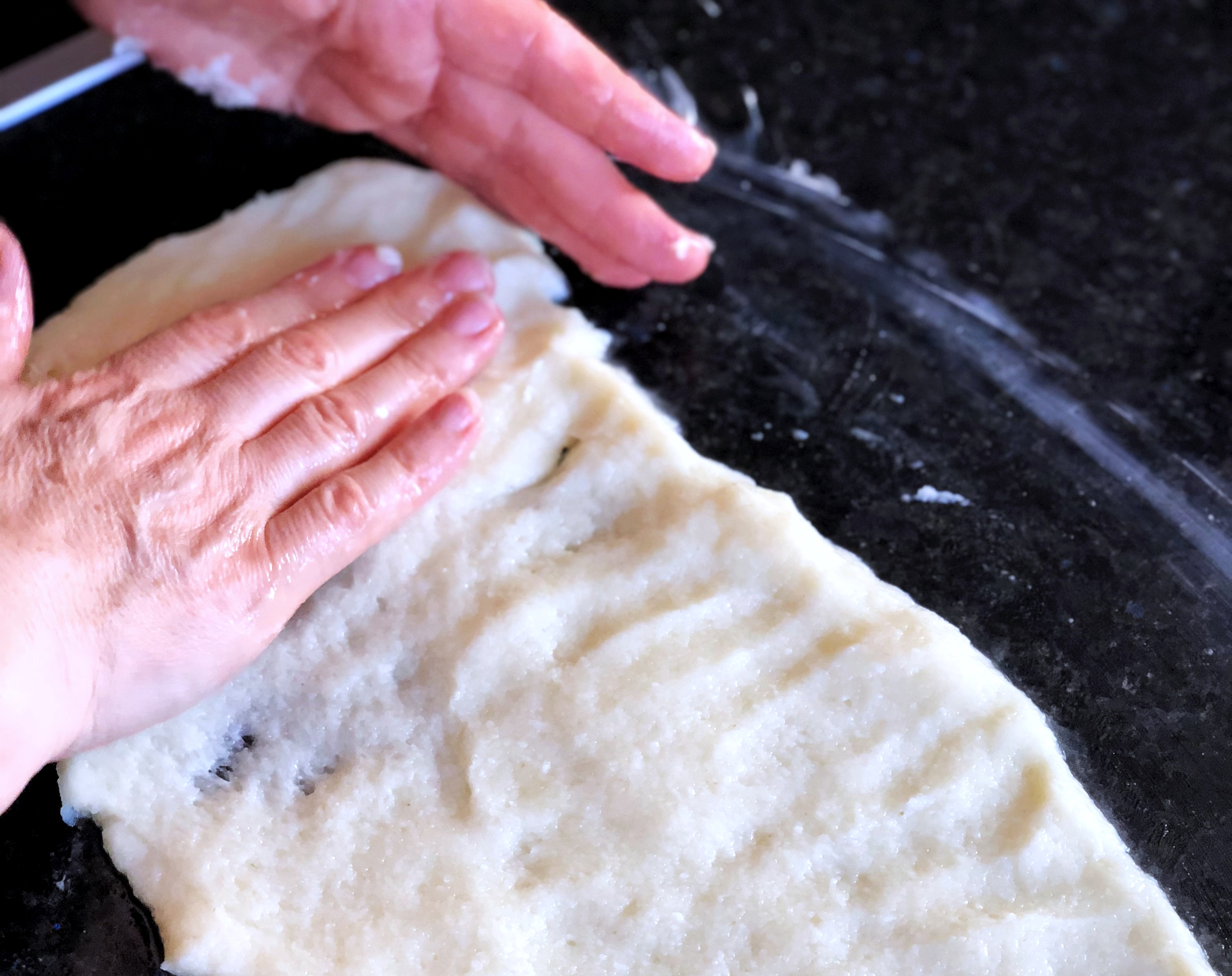 Halawat al Jibn - syrisches Dessert – BASMA MAGAZINE